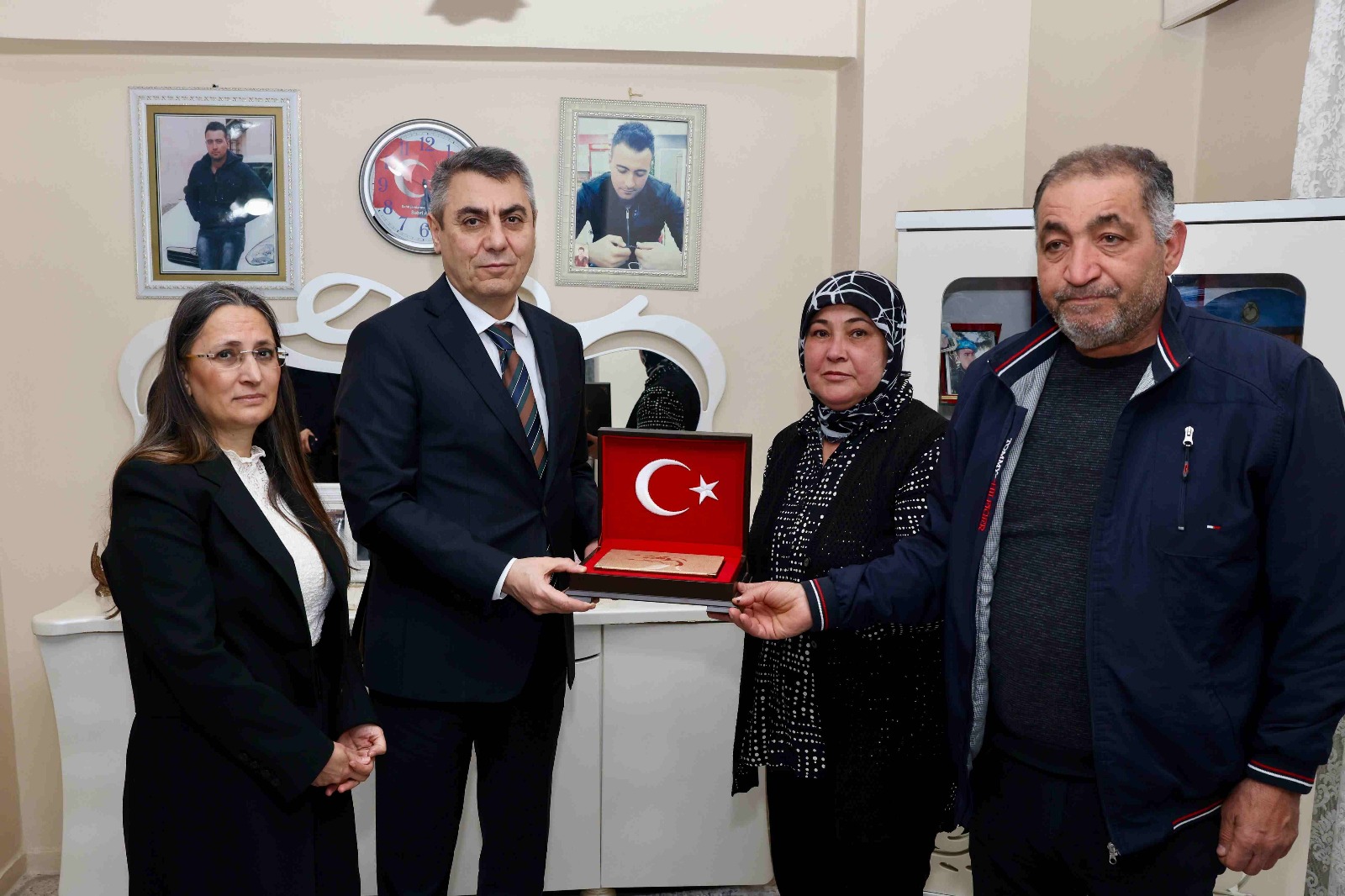 VALİ ATİLLA TOROS, EŞİ DUDU İREM TOROS HANIMEFENDİ İLE BİRLİKTE ...